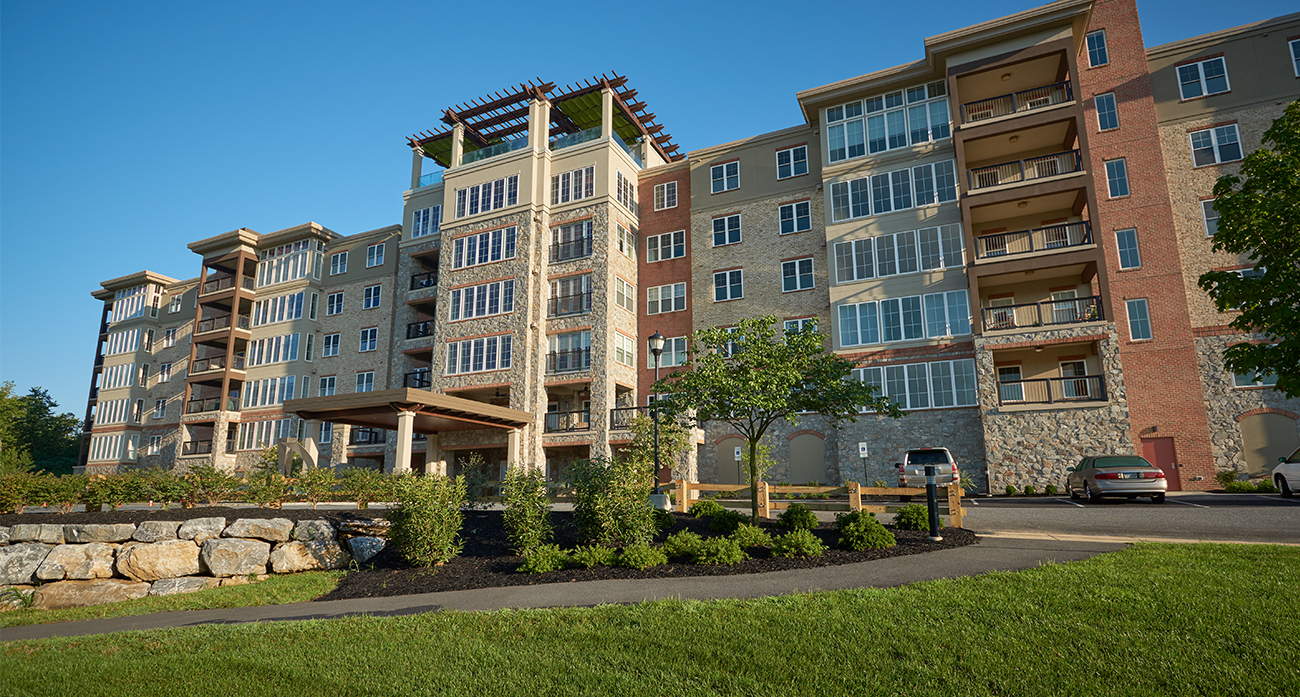 The Vistas Elegant 2 Bedroom Residences With Rooftop Lounge